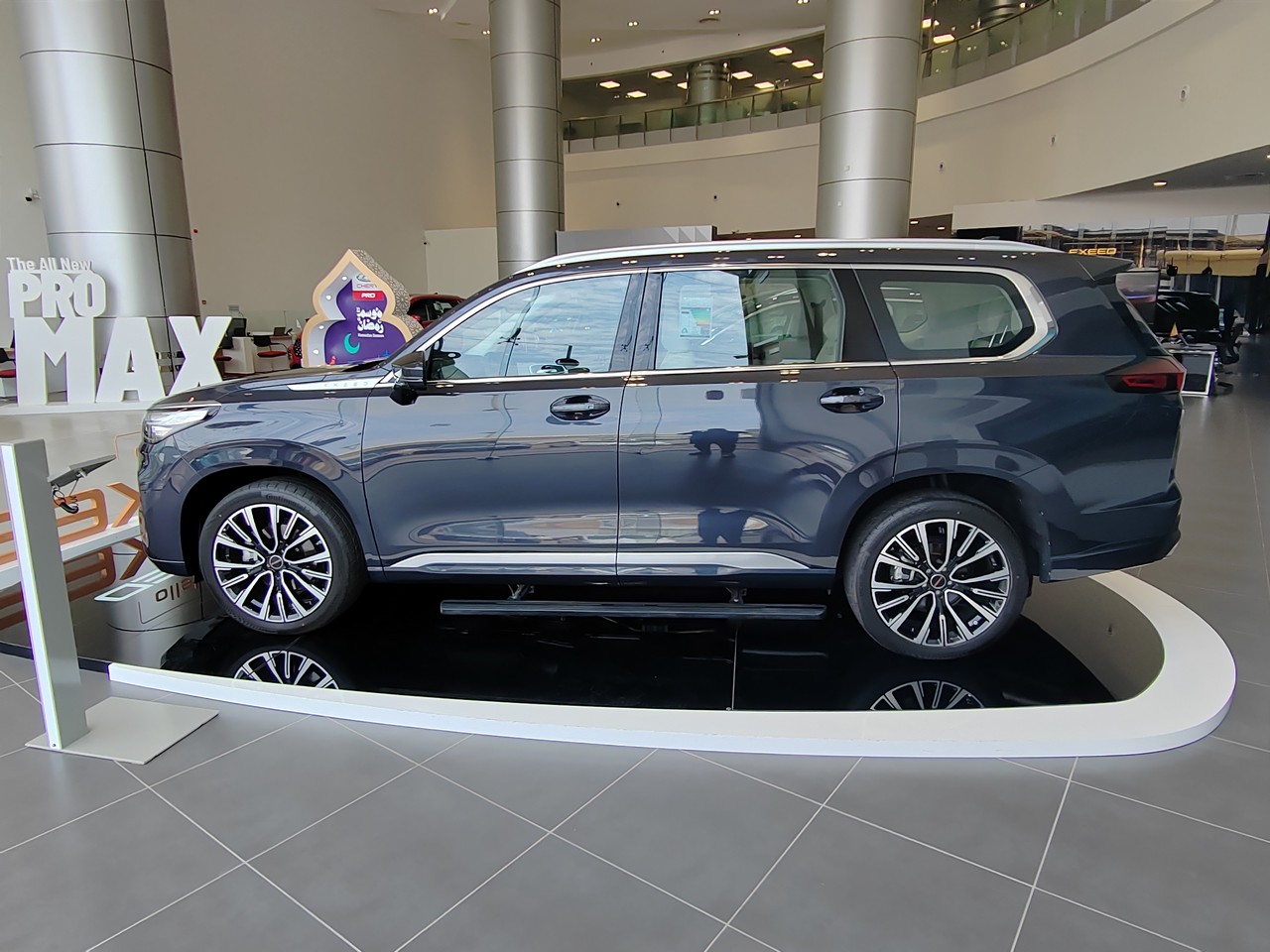 مقارنة شاملة بين فئات سيارة اكسيد VX موديل 2023 الجديدة بالسعودية – شبكة السيارات الصينية